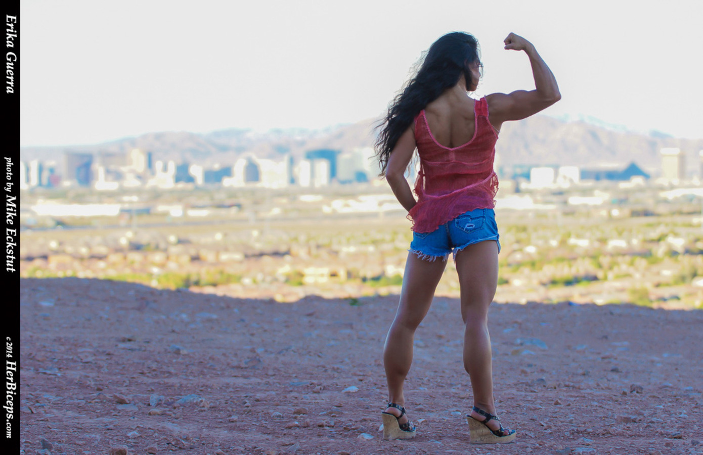 Female Muscle Videos and Photos - HerBiceps