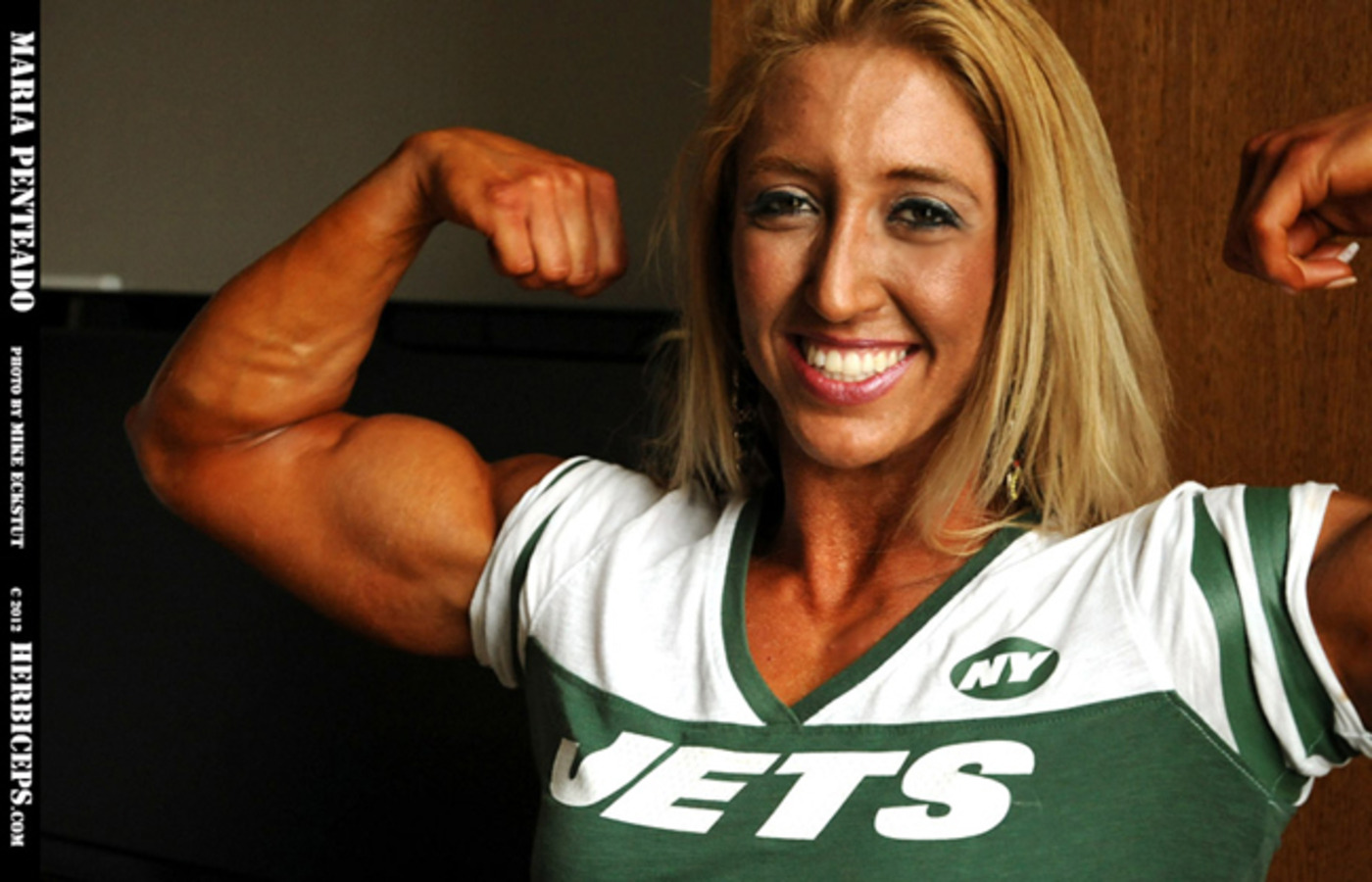 Female Muscle Videos and Photos - HerBiceps