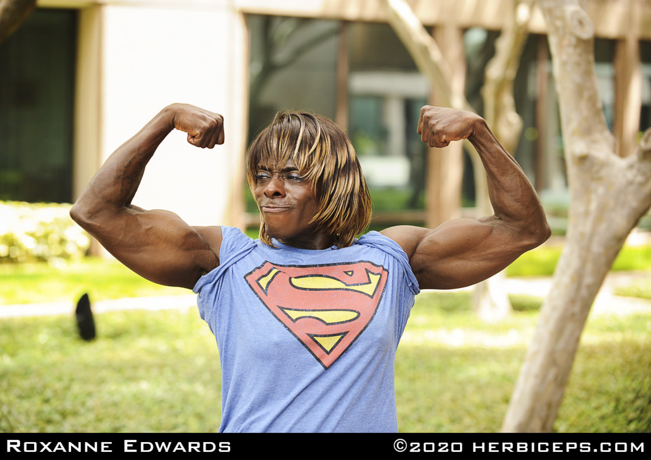 Female Muscle Videos and Photos - HerBiceps