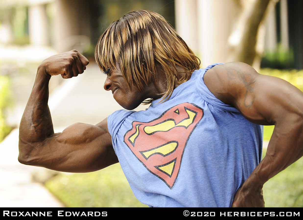 Female Muscle Videos and Photos - HerBiceps