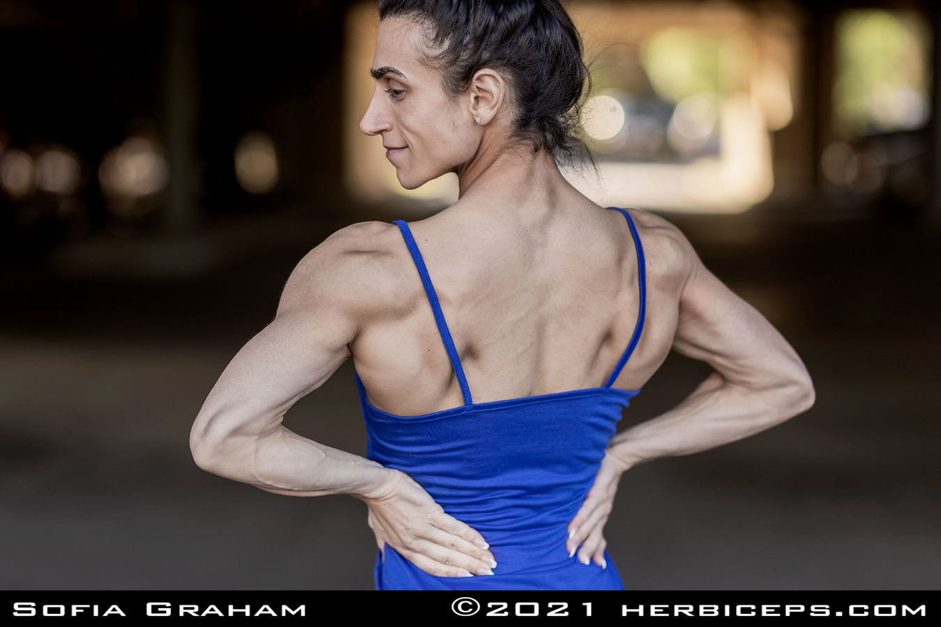 Female Muscle Videos and Photos - HerBiceps
