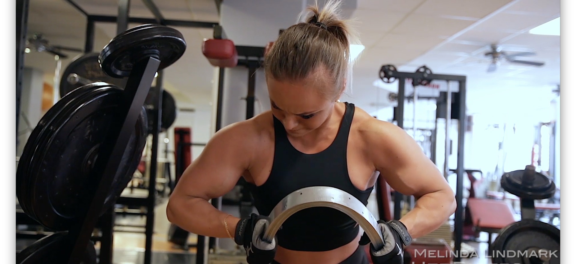 Female Muscle Videos and Photos - HerBiceps